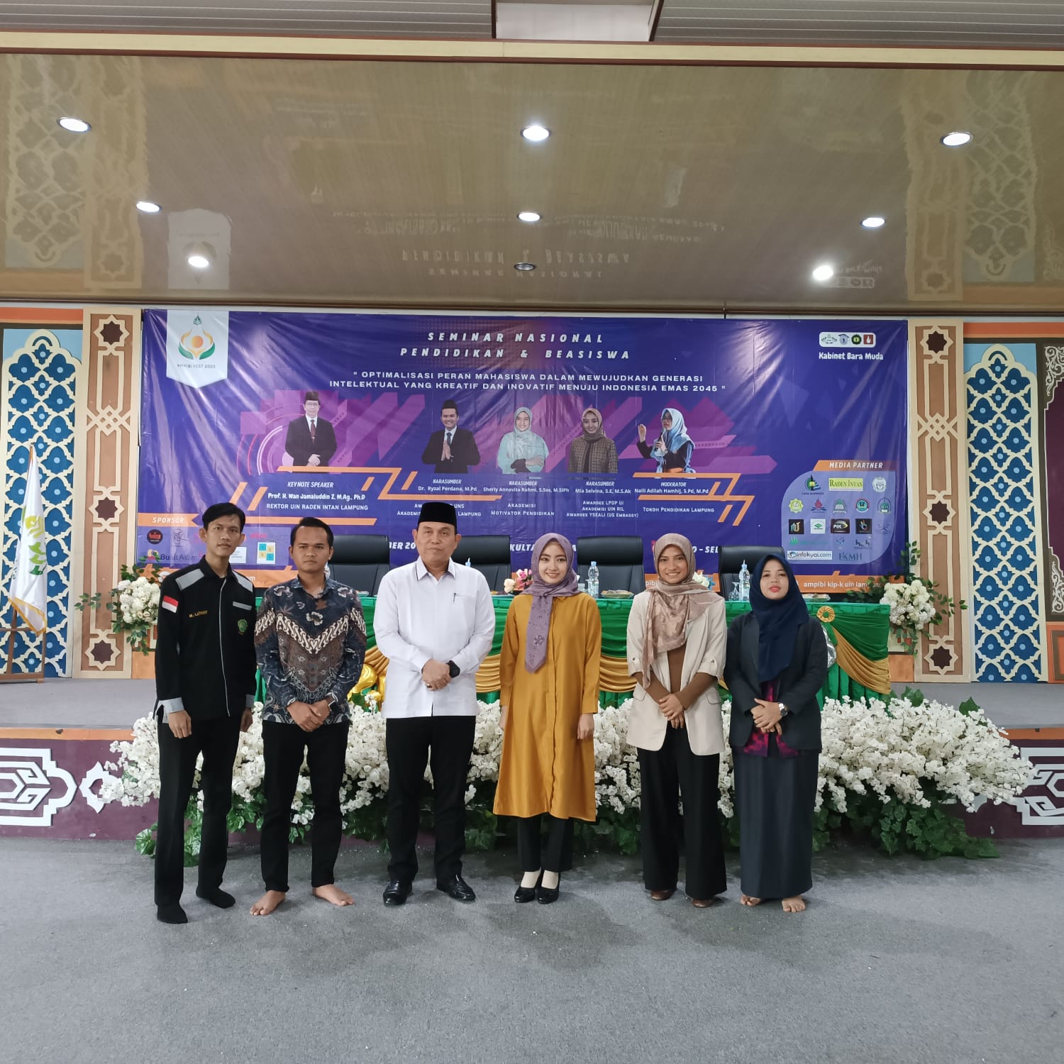 Warek III UIN RIL Resmikan Seminar AMPIBI KIP-K Fest 2023 - PembaruanID