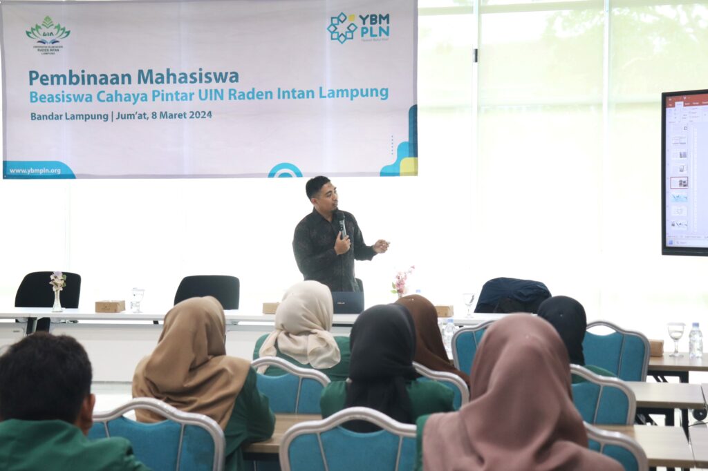 YBM PLN Berdayakan Penerima Beasiswa Cahaya Pintar UIN Raden Intan Lampung - PembaruanID